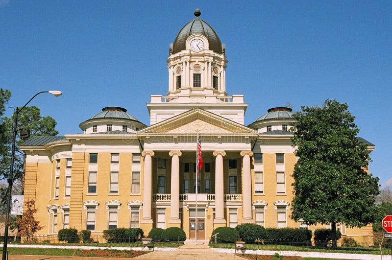 Simpson County Courthouse editorial photography. Image of brick - 92977767