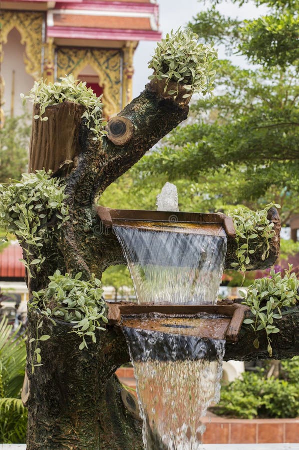 Simuli la fontana immagine stock. Immagine di moschea - 67794255