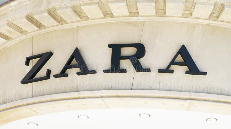 Sinal Do Logotipo De Zara Na Fachada Foto Editorial - Imagem de ...
