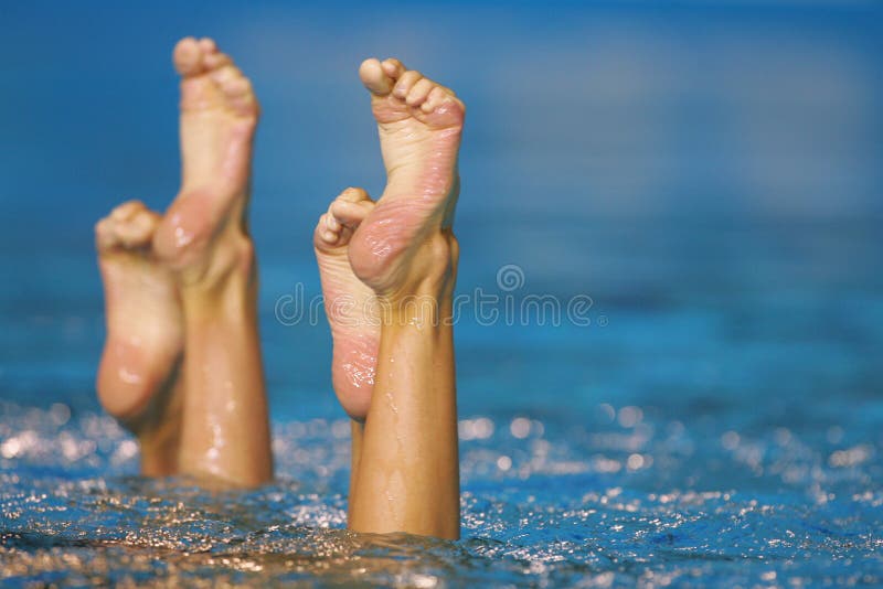 Sincrónico imagen de archivo. Imagen de sincrónico - 2465455