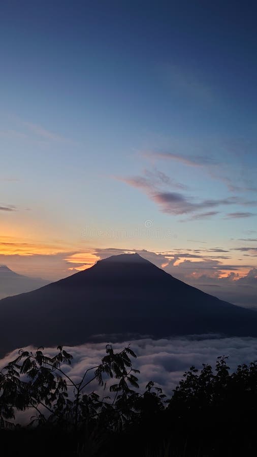 Sindoro Mountain stock image. Image of white, light - 265423389