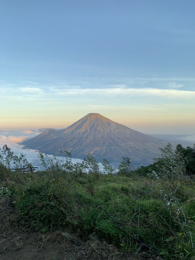 Sindoro mountain stock image. Image of mountain, sindoro - 262907149
