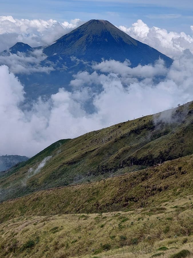 Sindoro from Sumbing stock photo. Image of water, mountain - 262506794