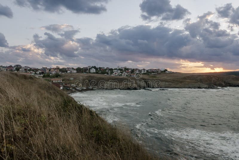 Sinemorec Y El Pueblo Pesquero Foto de archivo - Imagen de aldea ...