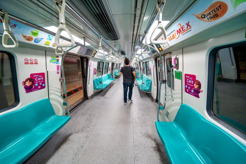 Singapore - August 18, 2023: Singapore Modern Subway Station Train ...