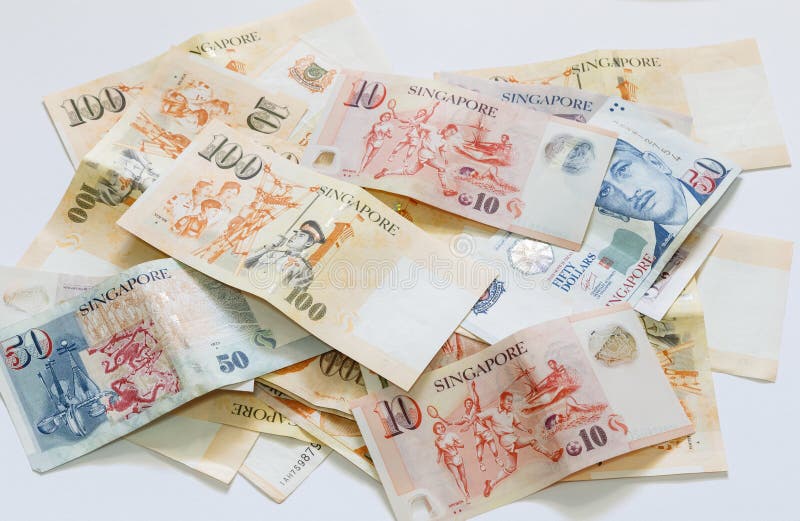 Singapore 100 Dollars Bank Note Stock Photo - Image of wealth, notes ...