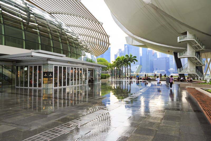 Bayfront of Marina Bay editorial stock photo. Image of landmark - 106269508