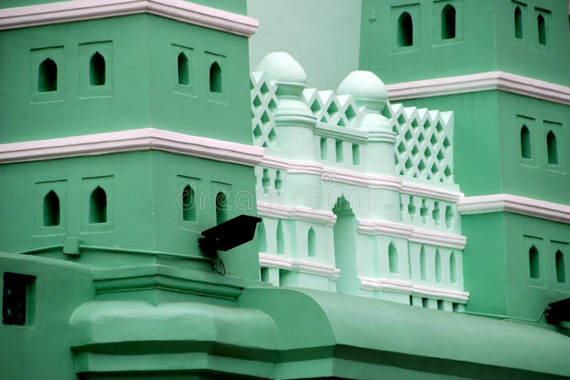 Singapore: Jamae Chulia Mosque Stock Image - Image of chinatown, twin ...