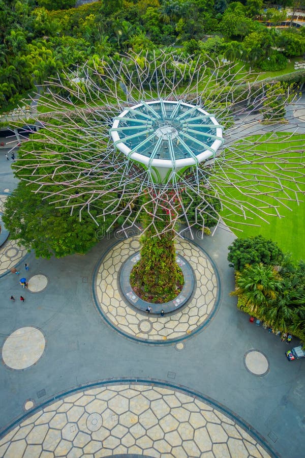 Supertree Structures at Singapore Gardens by the Bay Editorial Image ...