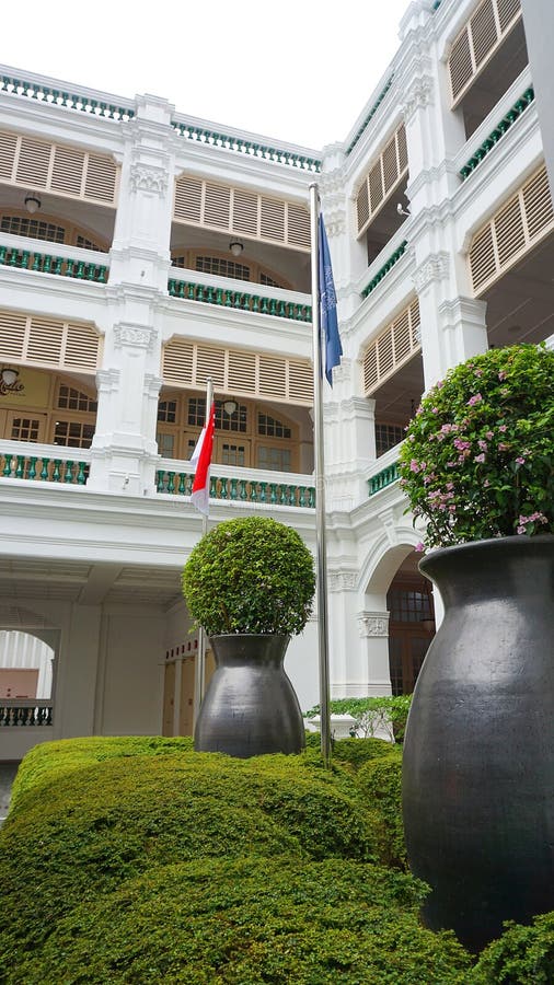 Singapore - January 20, 2025 : the Courtyard of Singapore S Famous ...