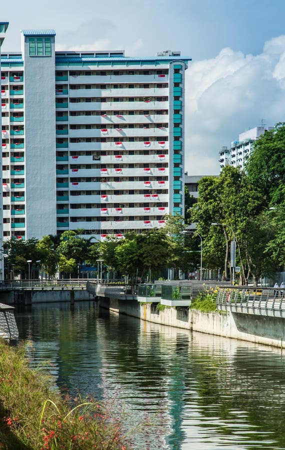 Singapore-22 JUL 2017:Singapore Rochor Canal and Hdb Building Facade ...