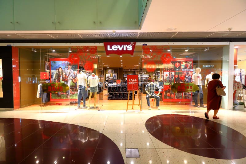 Singapore : Levi`s store editorial photography. Image of offering ...