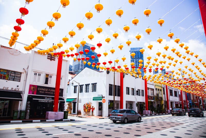 SINGAPORE, SINGAPORE - MARCH 2019: Street View of Singapore Chinatown ...