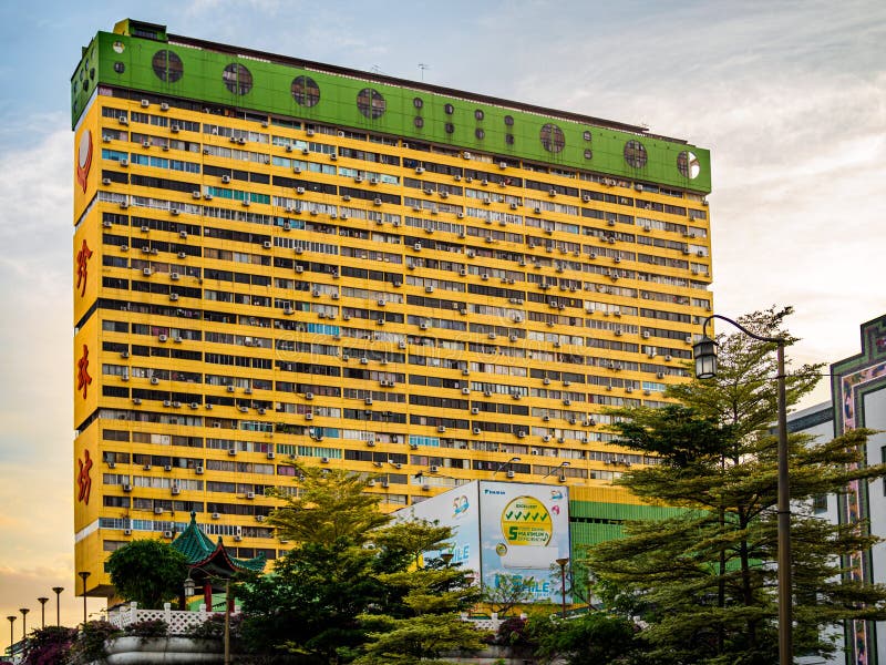 The Sam Kee Building in Chinatown Editorial Photography - Image of ...