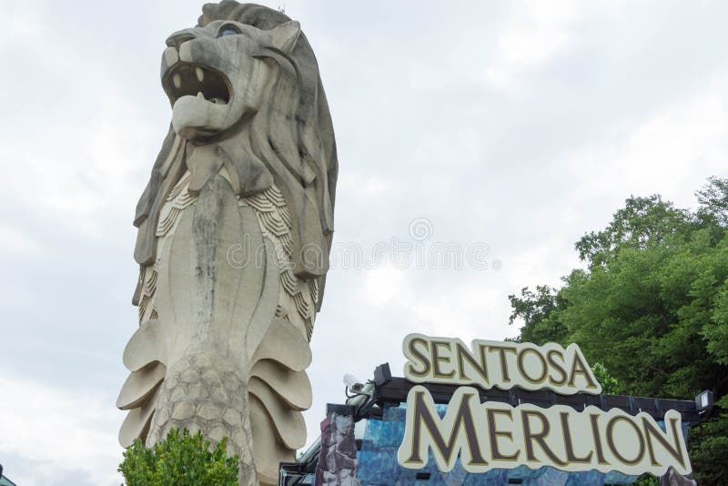 Singapore Sentosa Merlion and Merlion Park, Singapore, December ...