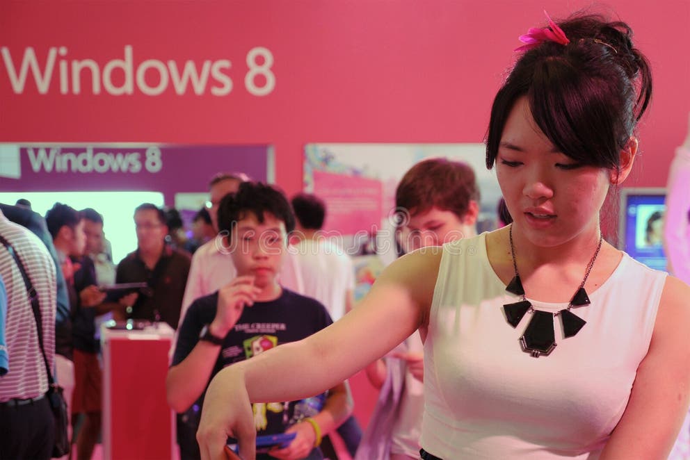 Singapore Windows 8 Launch Event Editorial Stock Photo - Image of windows, singapore: 27318923