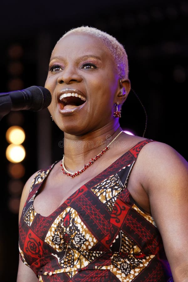 Angelique Kidjo Performs in St. Paul Editorial Photo - Image of ...