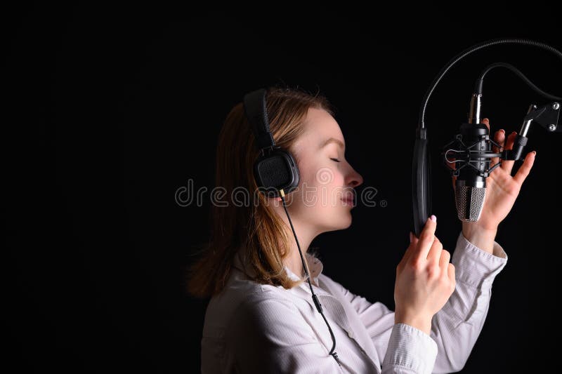 Singer, Blogger, Voice Acting. Work in the Studio with a Studio ...