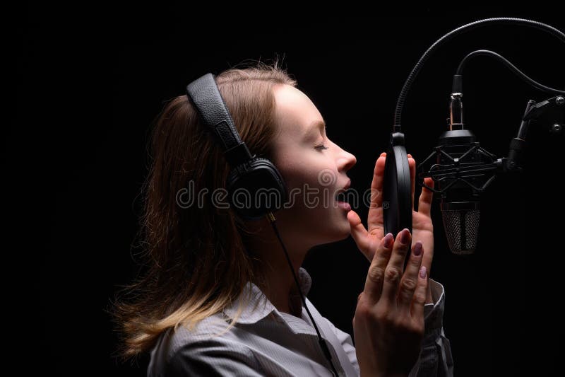 Singer, Blogger, Voice Acting. Work in the Studio with a Studio ...