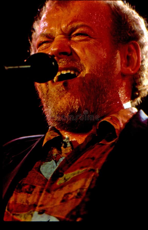 Singer Joe Cocker editorial photo. Image of cocker, concert - 271363006