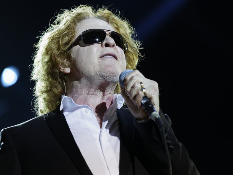 Singer - Hucknall editorial photo. Image of stage, hall - 28319056