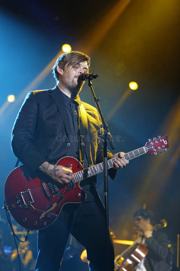 Singer - Nicholas Mueller editorial photography. Image of proms - 28318912