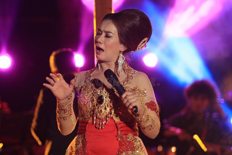 Singer editorial image. Image of sing, songs, indonesia - 45775870