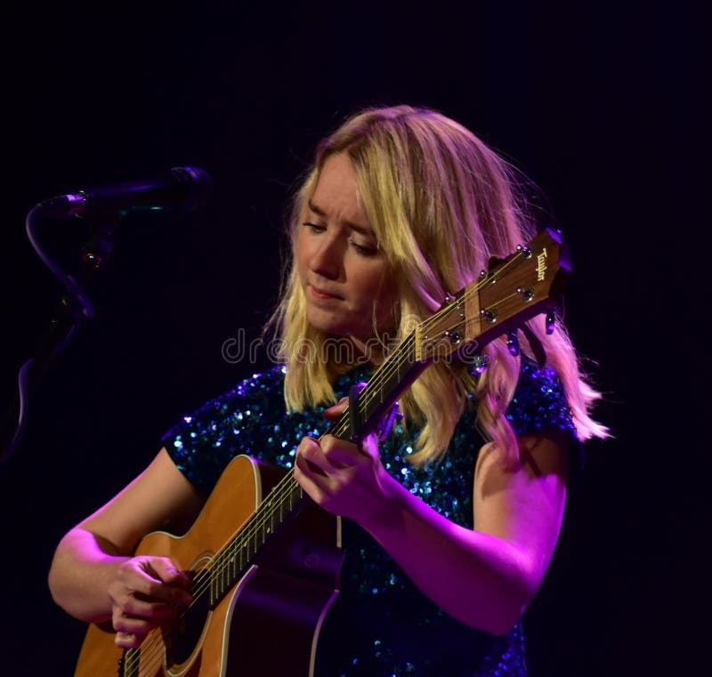 Kitty Macfarlane Performs at Chapel Arts Centre, Bath, England. 7 ...