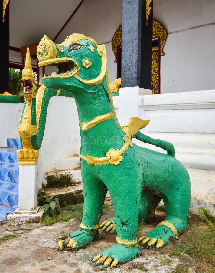 Singha statue stock image. Image of architecture, head - 32806987