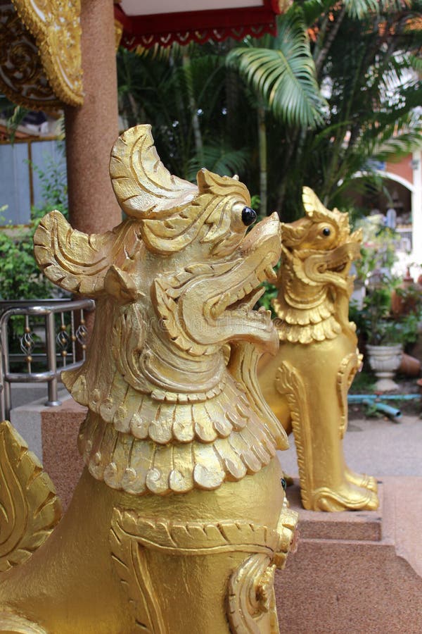 Singha statue stock image. Image of architecture, head - 32806987