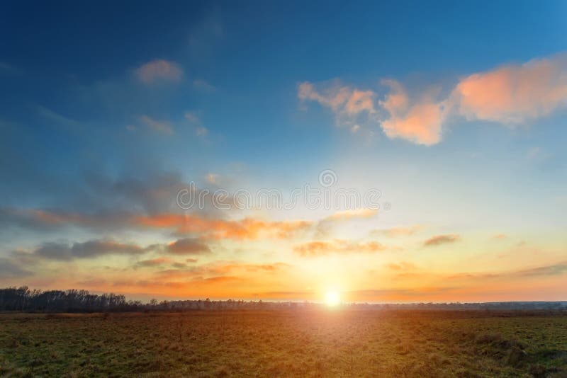 Dawn in a field stock image. Image of season, dawn, halo - 27421905
