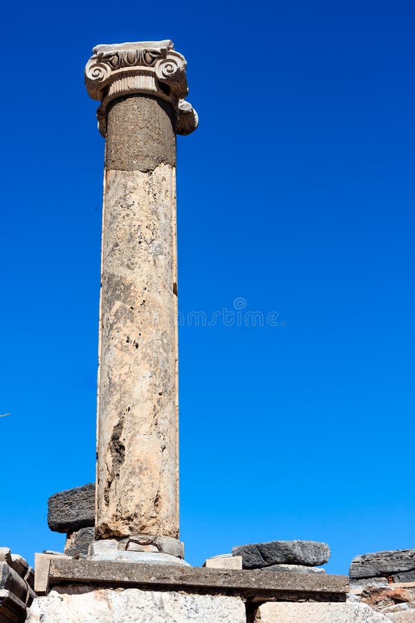Single ancient column stock photo. Image of travel, columns - 76458268