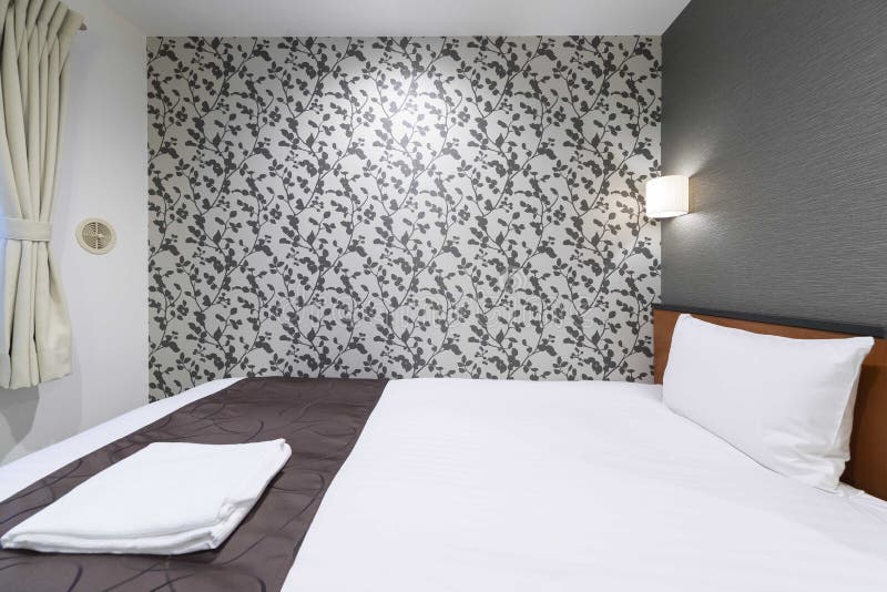 Single Bed in Modern Small Bedroom Stock Photo - Image of cozy, floor ...