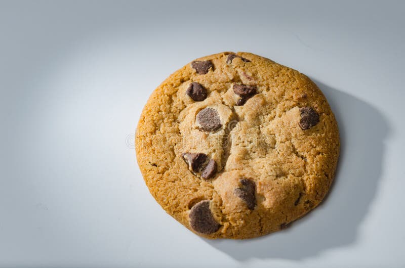 Single Chocolate Chip Cookie Stock Photo - Image of crumbs, chip: 59694496