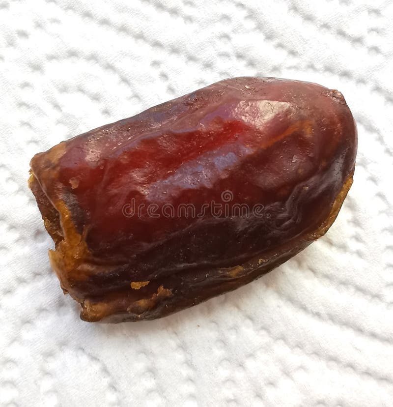 380 Single Dried Date Fruit White Background Stock Photos - Free ...