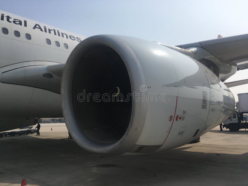 Single engine of air plane editorial photo. Image of mechanic - 110764196