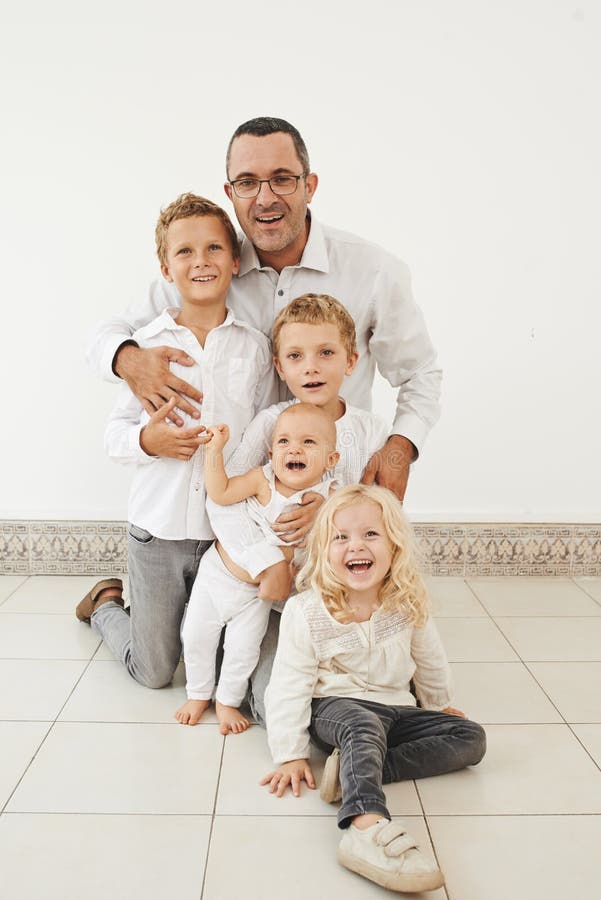 Single father stock photo. Image of home, single, father - 115981700