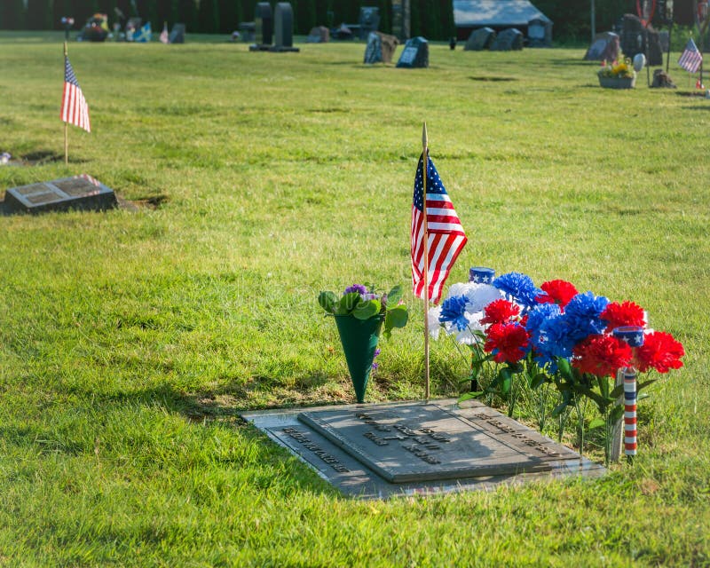 American flag on grave stock image. Image of eternal, rest - 3233385