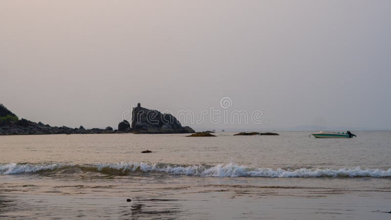Single Wave Coming at Seashore Editorial Image - Image of gokarna ...