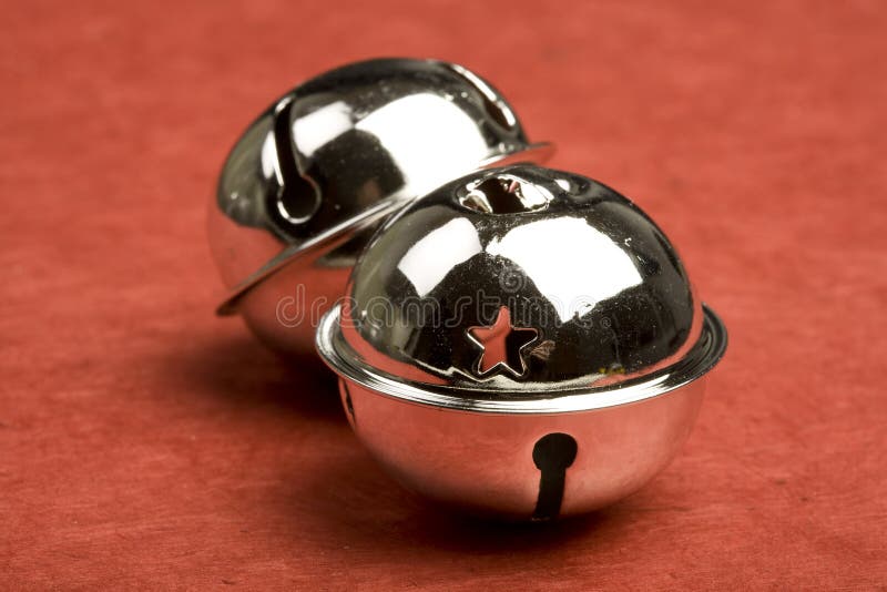 Sinos do tinir imagem de stock. Imagem de vermelho, tinir - 19950659