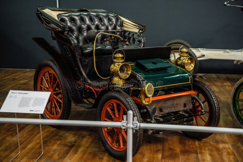 SINSHEIM, GERMANY - MAI 2022: Black Mors a Chain Wagon 1898 Editorial ...