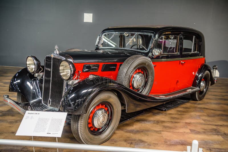 SINSHEIM, GERMANY - MAI 2022: Black Red Maybach SW 35 1935 Editorial ...