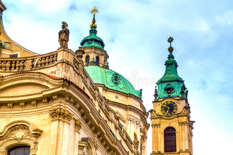 Sinterklaas-Kerk in Praag stock afbeelding. Afbeelding bestaande uit ...