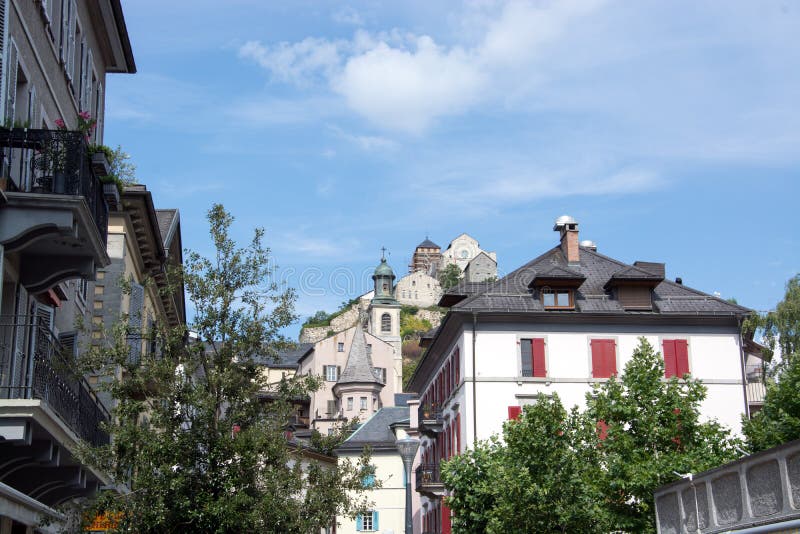 Sion, Wallis, die Schweiz stockfoto. Bild von rhone, felsen - 42922100