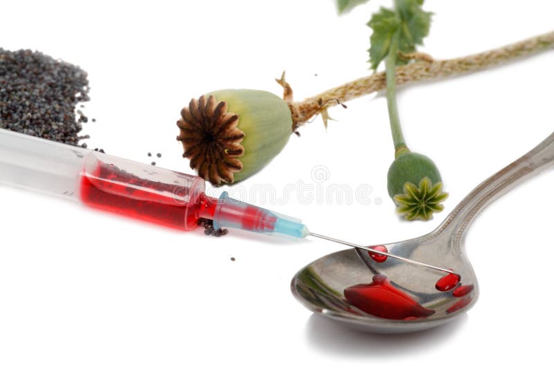 Siringa e droga immagine stock. Immagine di oppio, rosso - 14907167