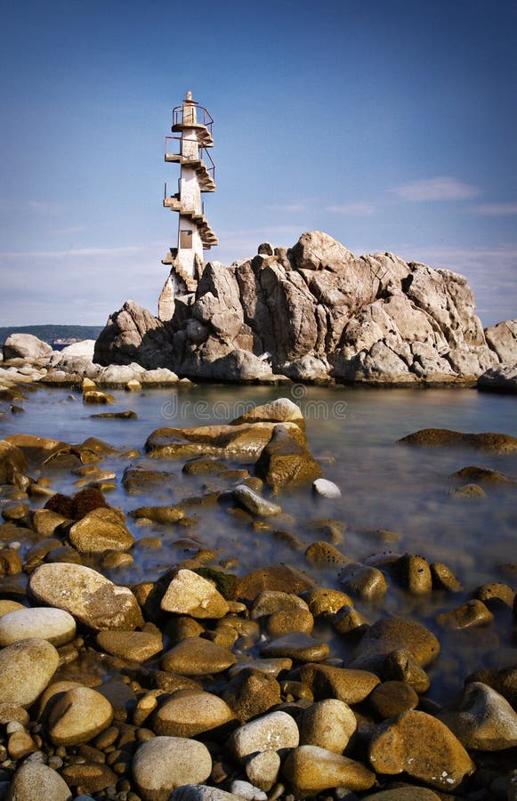 Sisiman灯塔 库存照片. 图片 包括有 令人毛骨悚然, 拱道, 石头, 外面, 台阶, 小珠靠岸的 - 31491974