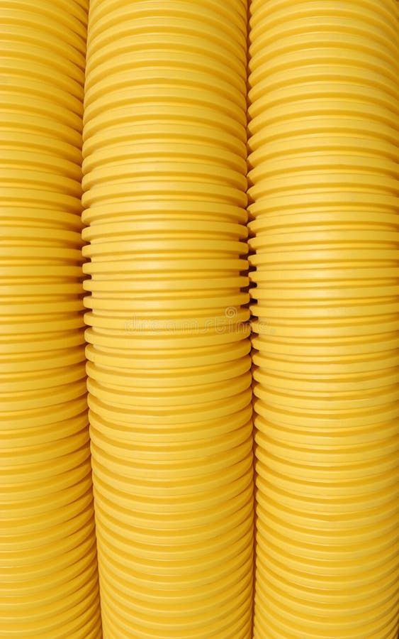 Tubos rojos del pvc foto de archivo. Imagen de derroche - 12633398