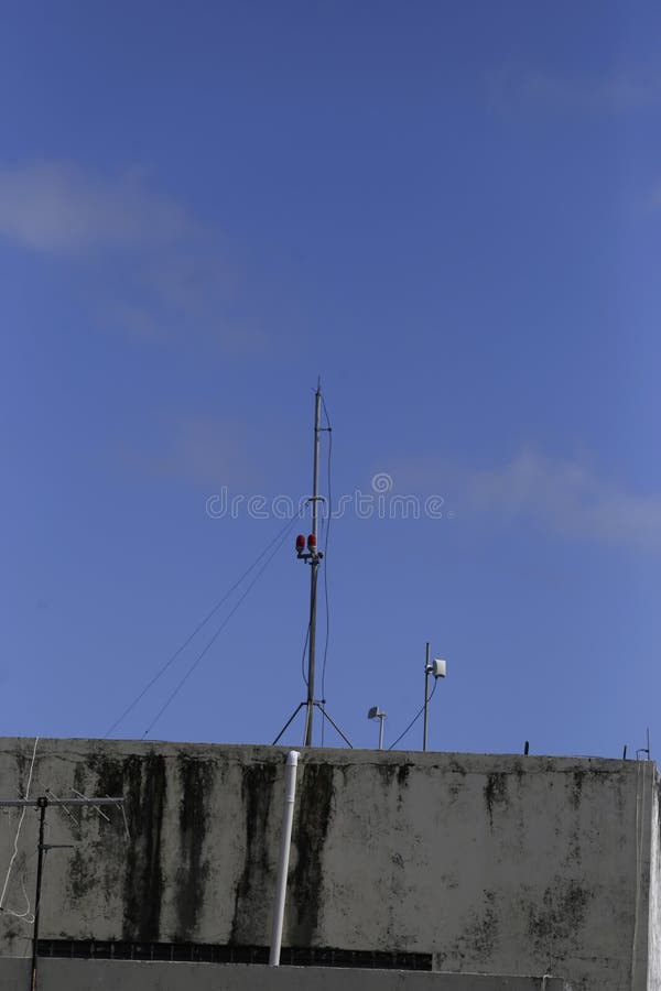 Sistema De Pararrayos En Edificios Foto de archivo - Imagen de potencia ...