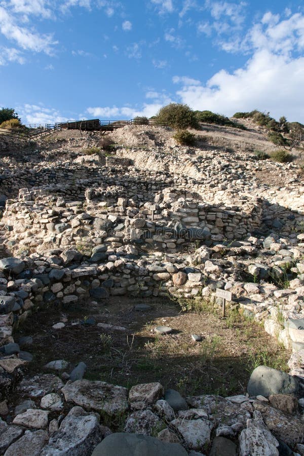 Ruinas En Pueblo Neolítico En Chipre Choirokoitia Foto de archivo ...