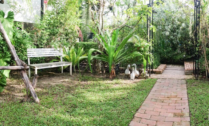 Outdoor Sitting Area Stock Images - Download 3,158 Royalty Free Photos